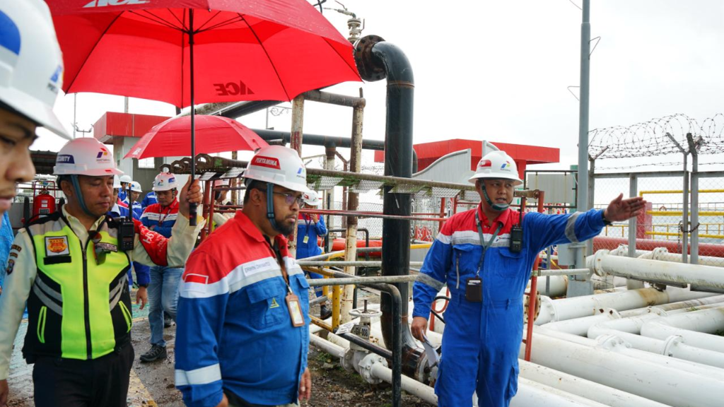 Manajemen Pertamina Patra Niaga Sulawesi Cek Kesiapan Sarfas dan Berbagi Takjil - Celebesmedia